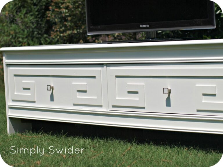 DIY Greek Key Console - SimplySwider.com