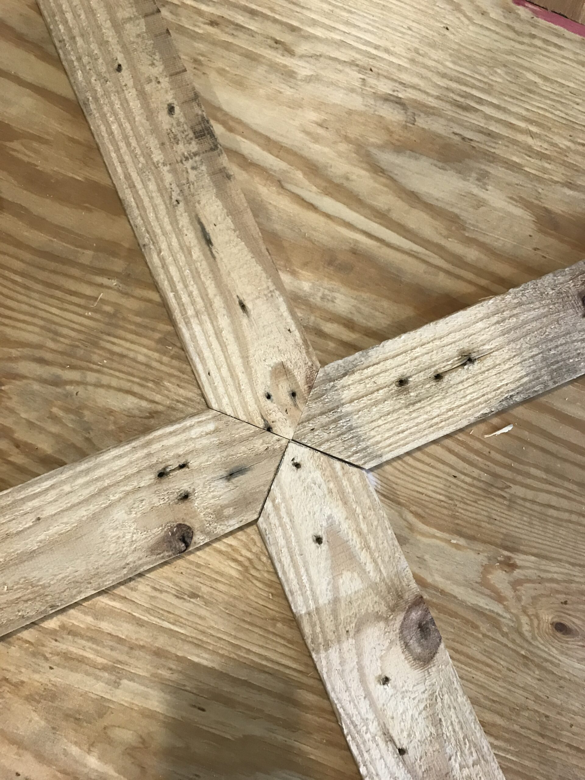 Reclaimed wood dining table reveal - SimplySwider.com