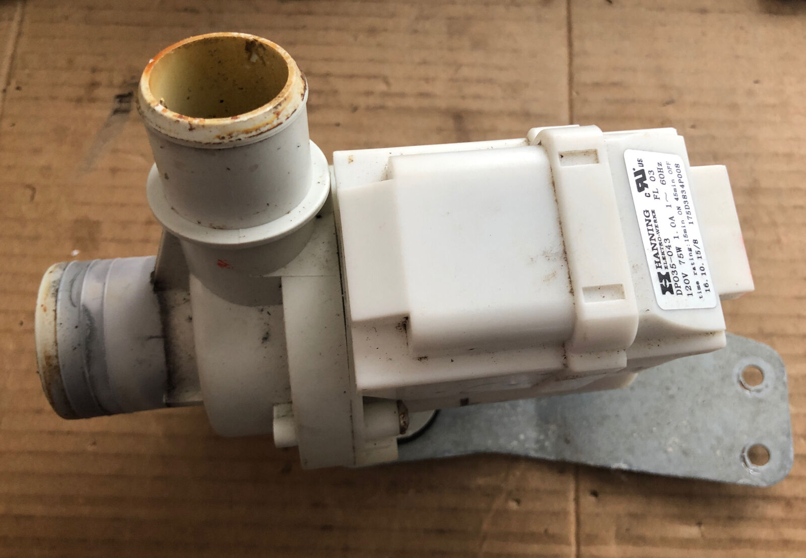 How to Fix a Leaking GE Washer - SimplySwider.com