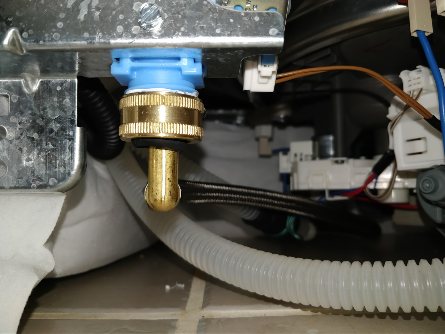 KitchenAid Dishwasher Beeping [SOLVED!] - SimplySwider.com
