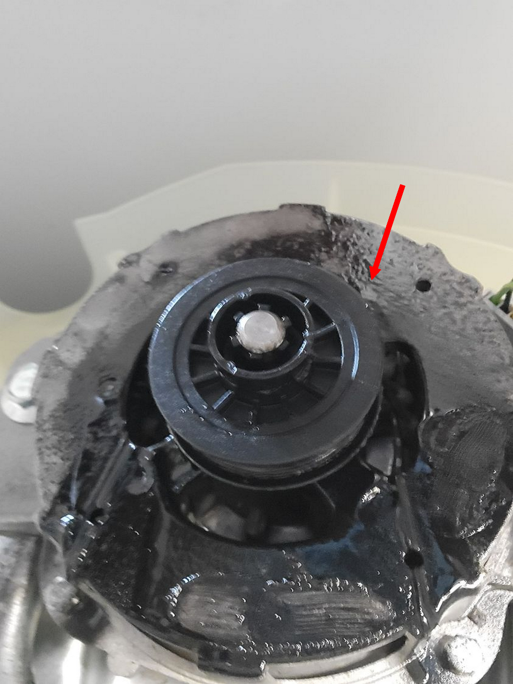Black Flakes in Washing Machine: Causes & Fixes - SimplySwider.com