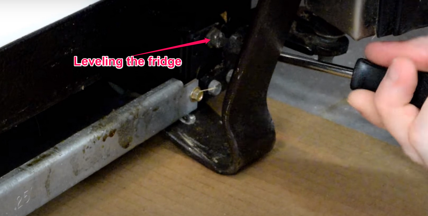 Refrigerator Rattling Noises [SOLVED!] - SimplySwider.com